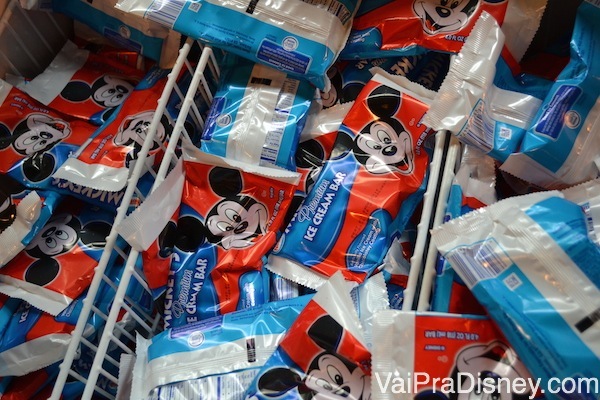 Mickey's Backyard BBQ: churrasco e festa com o Mickey