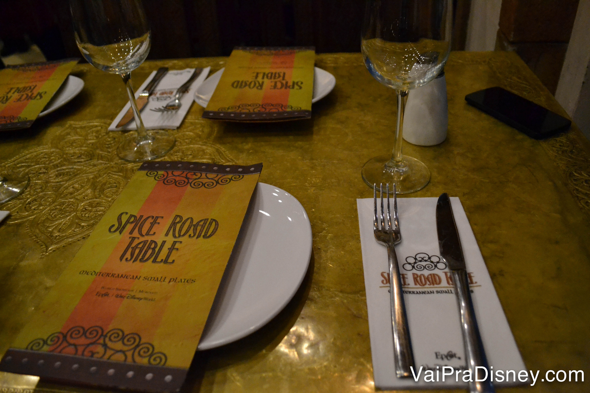 Spice Road Table: restaurante com vista pros fogos do Epcot