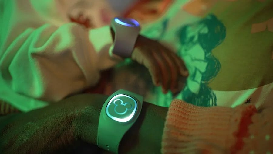 Nova pulseira inteligente DisneyBand+ chegará aos cruzeiros da Disney