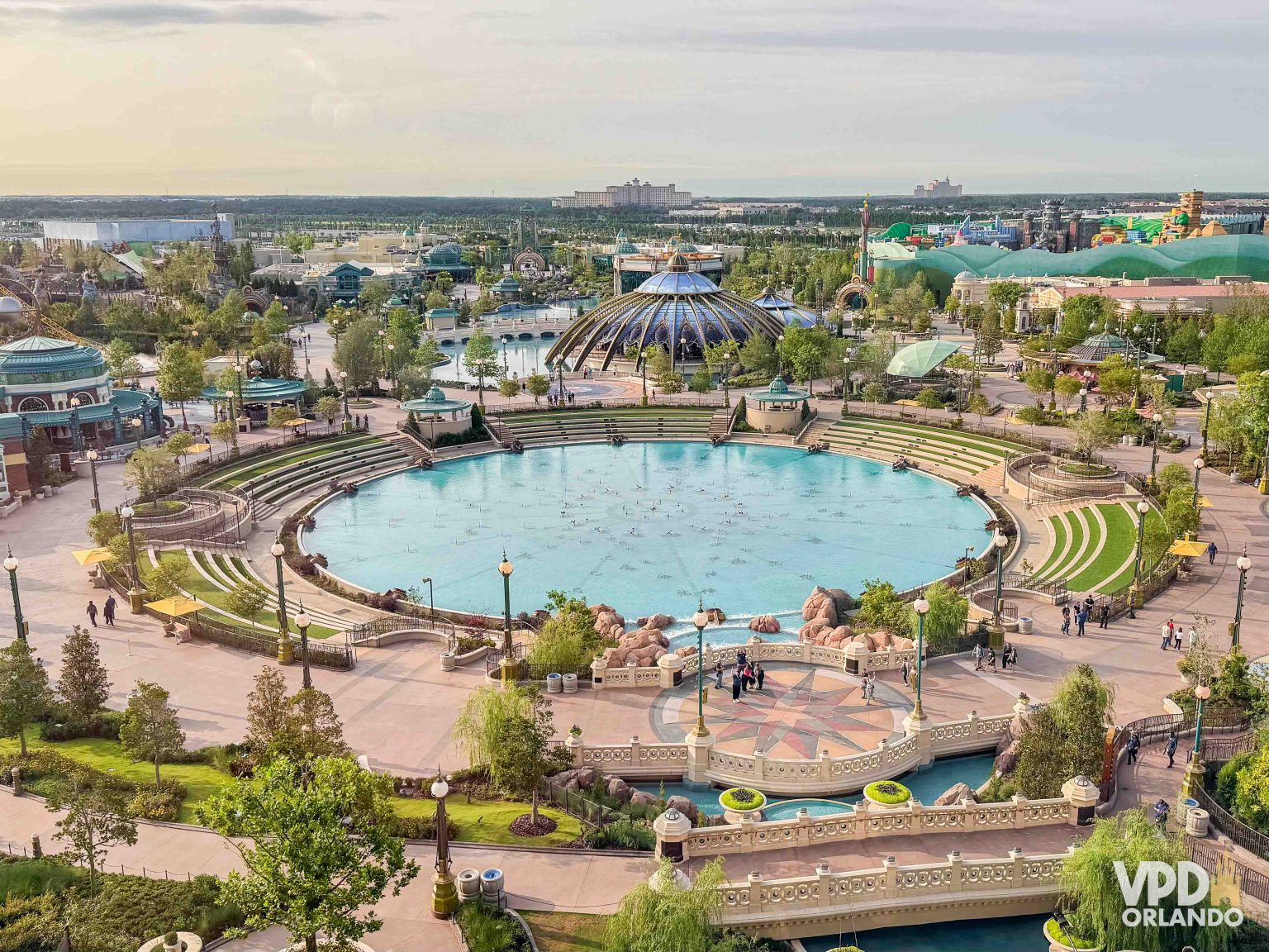 Helios Grand Hotel: como é se hospedar dentro do Epic Universe - Vai ...