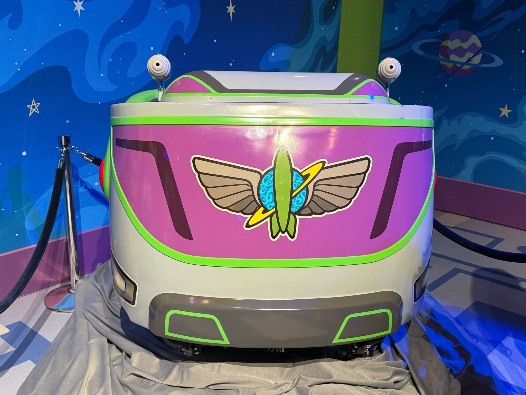 Disney divulga novo veículo de Buzz Lightyear’s Space Ranger Spin - Vai ...